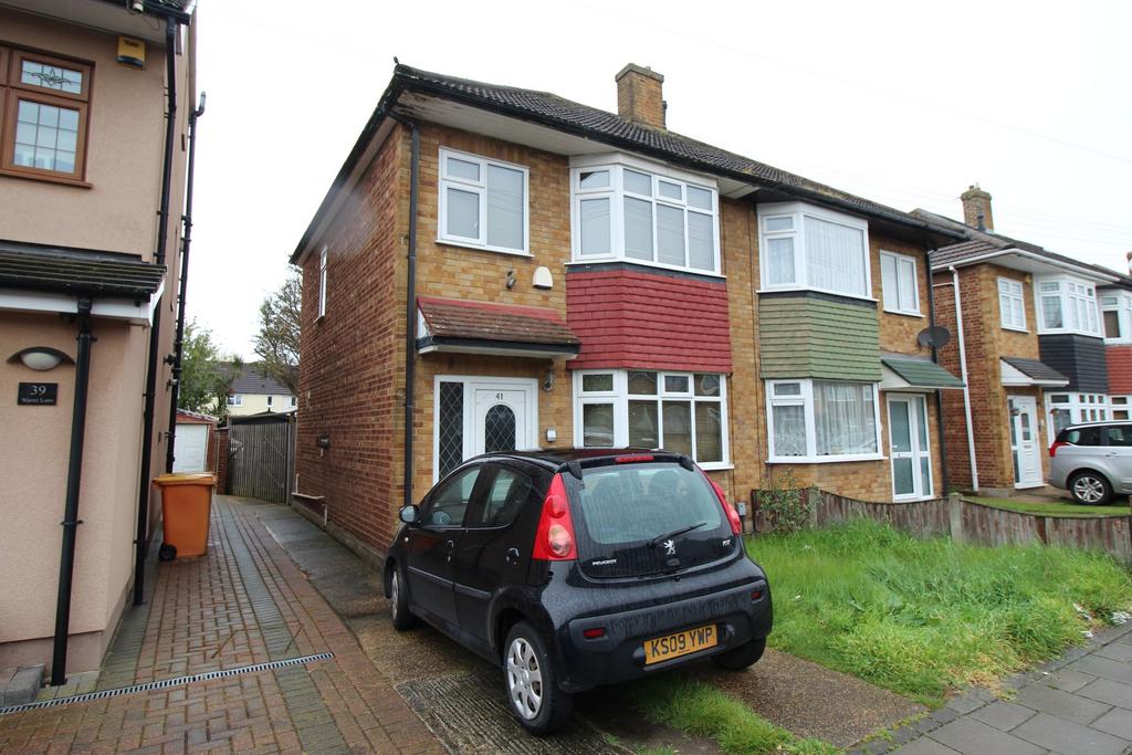 Rainham RM13 3 bed semi-detached house - £2,000 pcm (£462 pw)