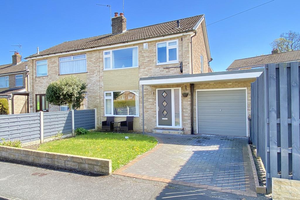 Hill Top Drive, Harrogate 3 bed semi-detached house for sale - £330,000