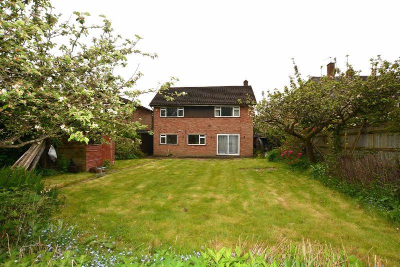 Albury Drive Pinner 3 Bed Detached House For Sale £849 000