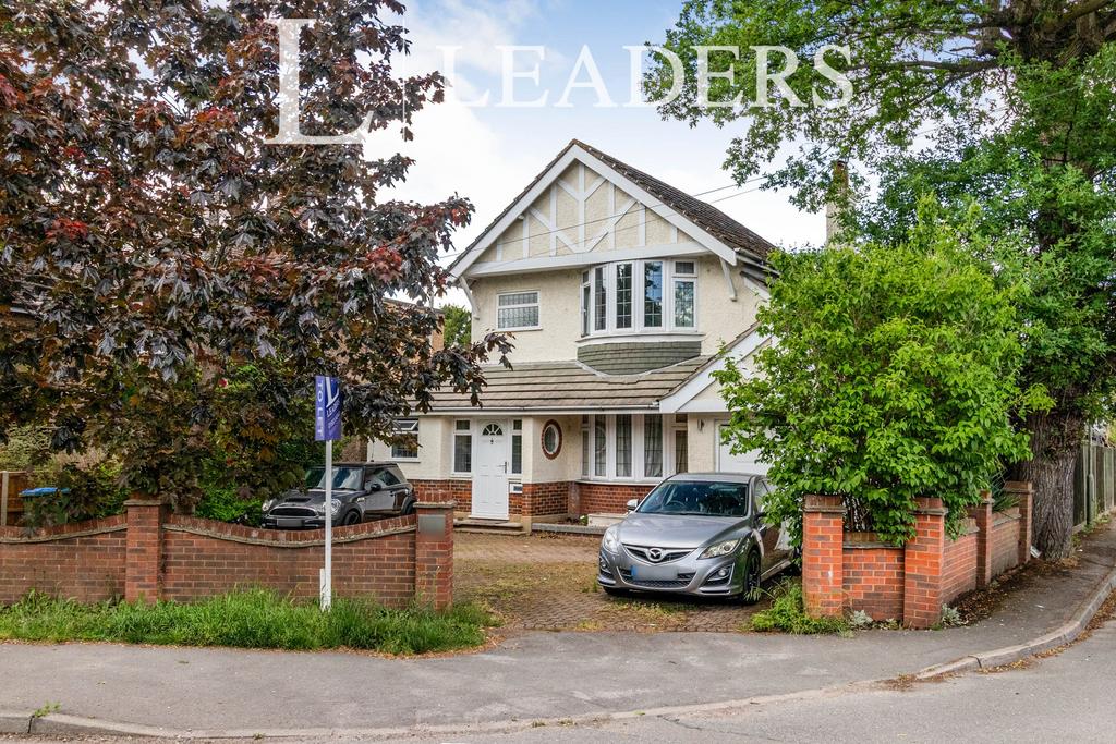 Burwood Road, Hersham, KT12 House share - £775 pcm (£179 pw)