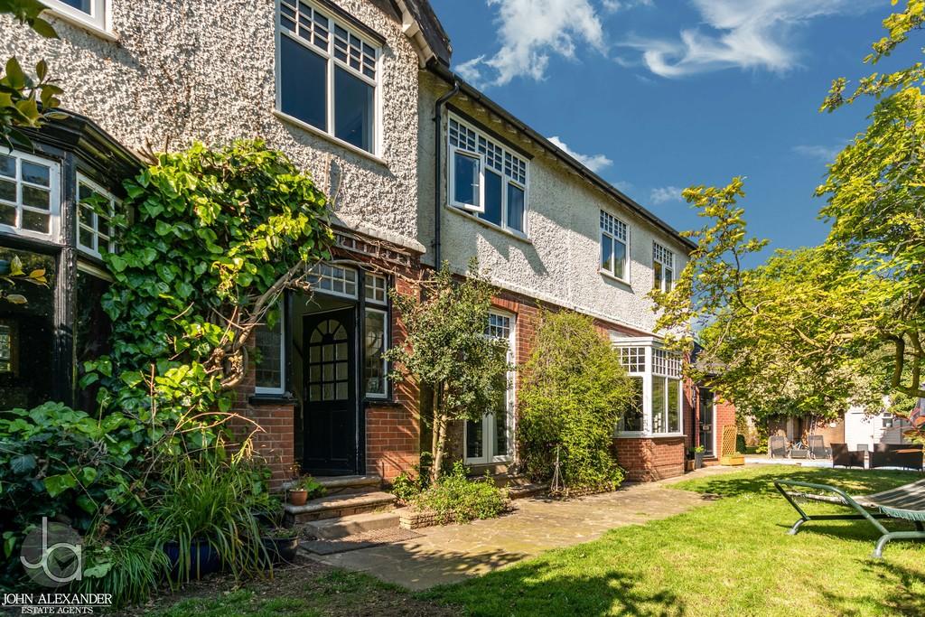 King Coel Road, Lexden, Colchester 5 bed semi-detached house - £625,000