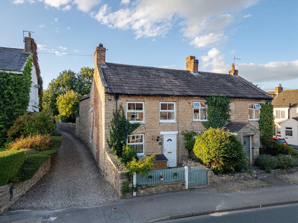 Little Crakehall 3 bed cottage - £275,000