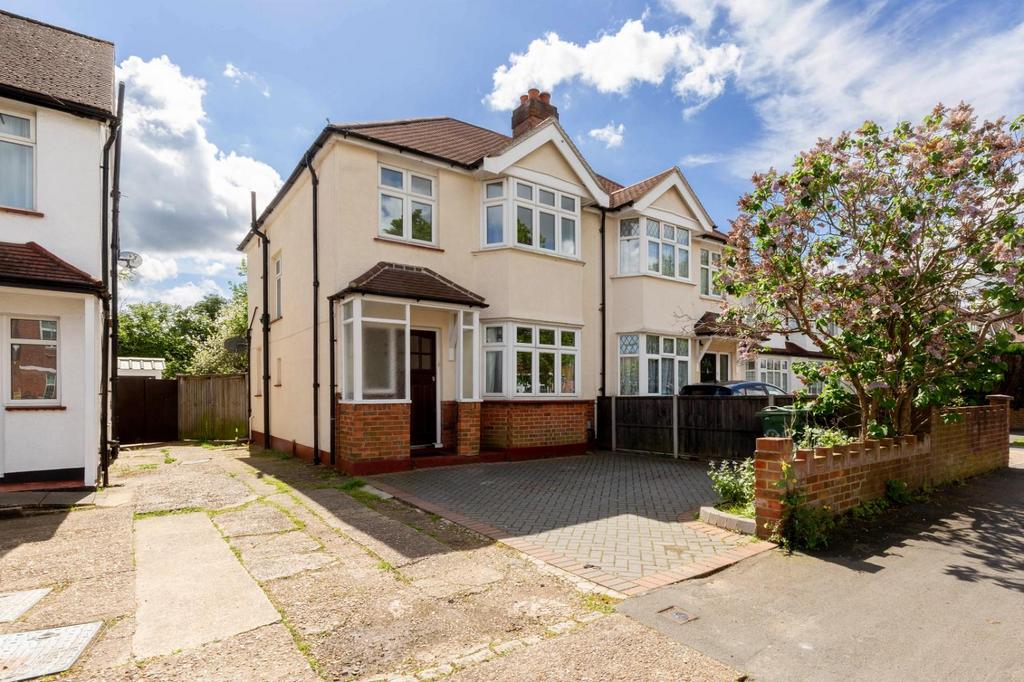 Danetree Road, Ewell 3 bed semi-detached house - £530,000