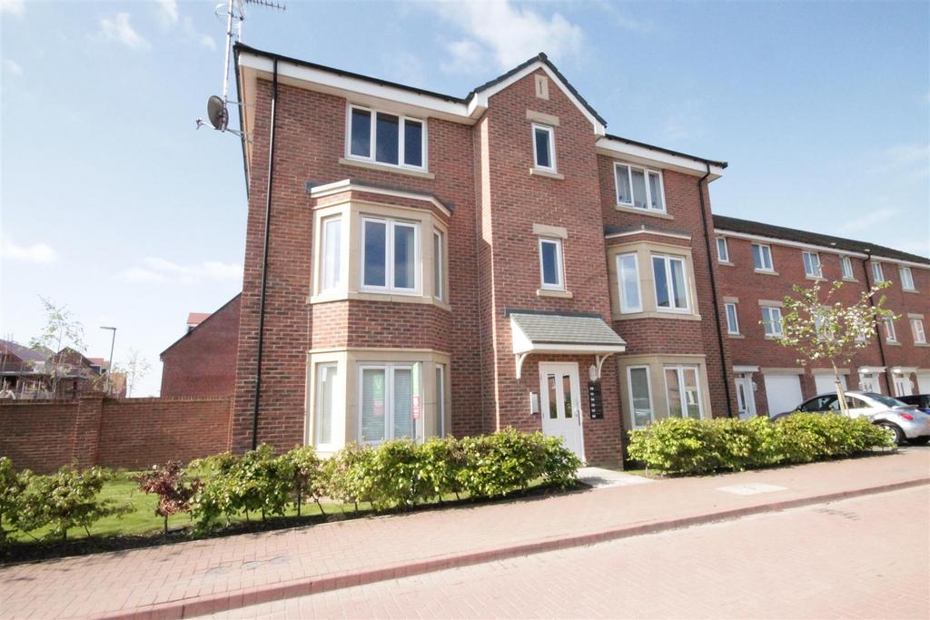 Harvey Avenue, Framwellgate Moor, Durham 2 bed apartment - £750 pcm (£173 pw)