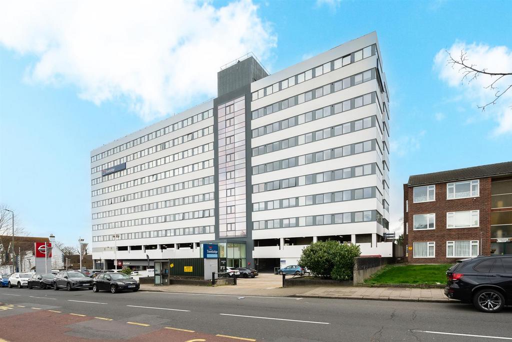 61 - 63 Croydon Road, Penge, London 1 bed flat - £1,450 pcm (£335 pw)
