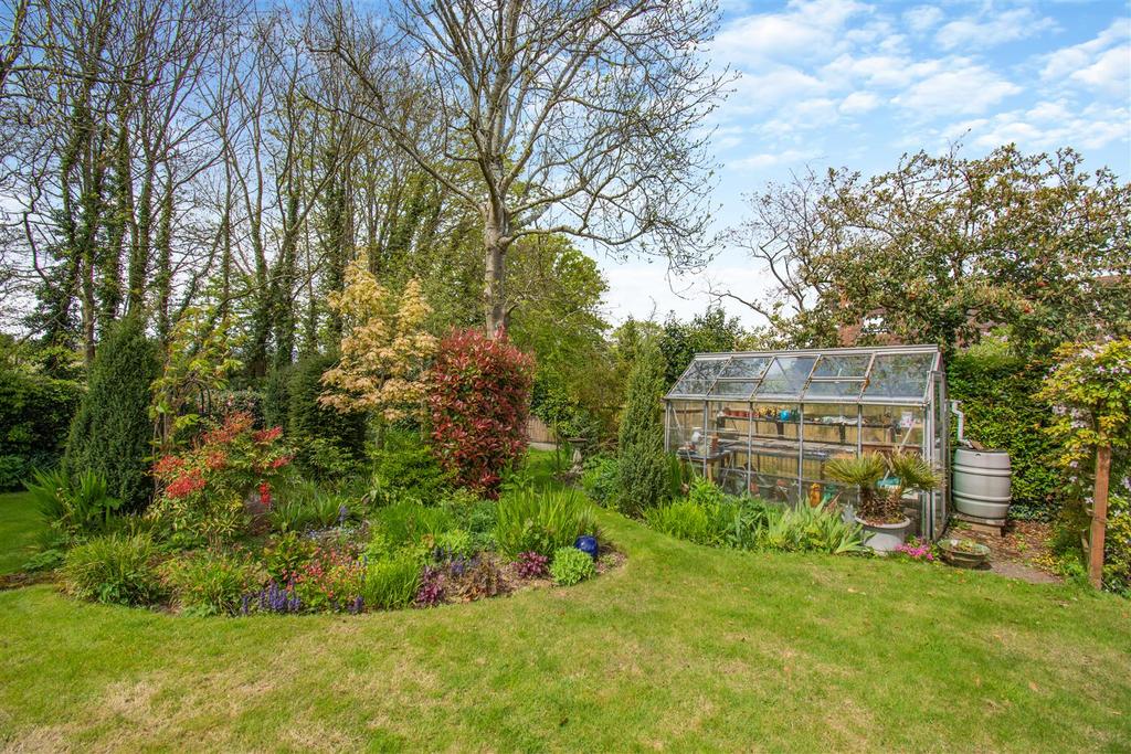 Rosemount Close, Loose, Maidstone 3 bed detached bungalow - £475,000
