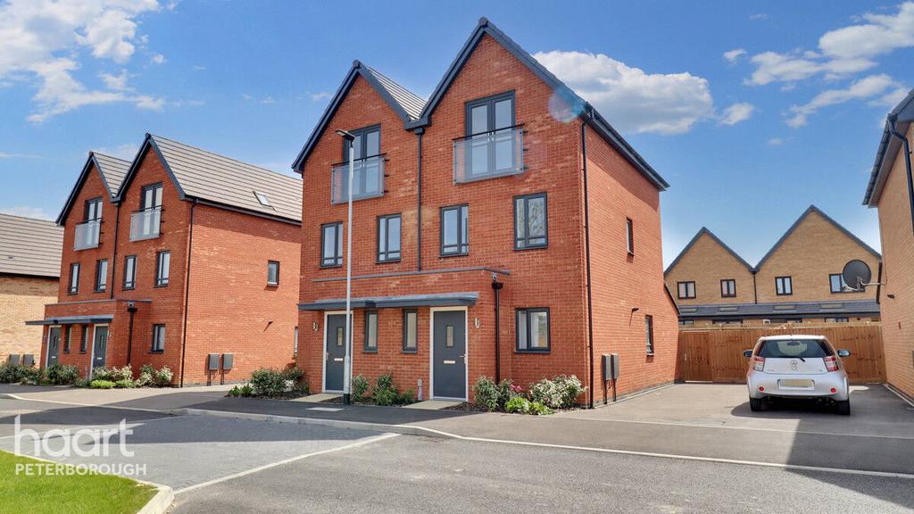 Laytham Gardens, Peterborough 3 bed semi-detached house for sale - £162,500
