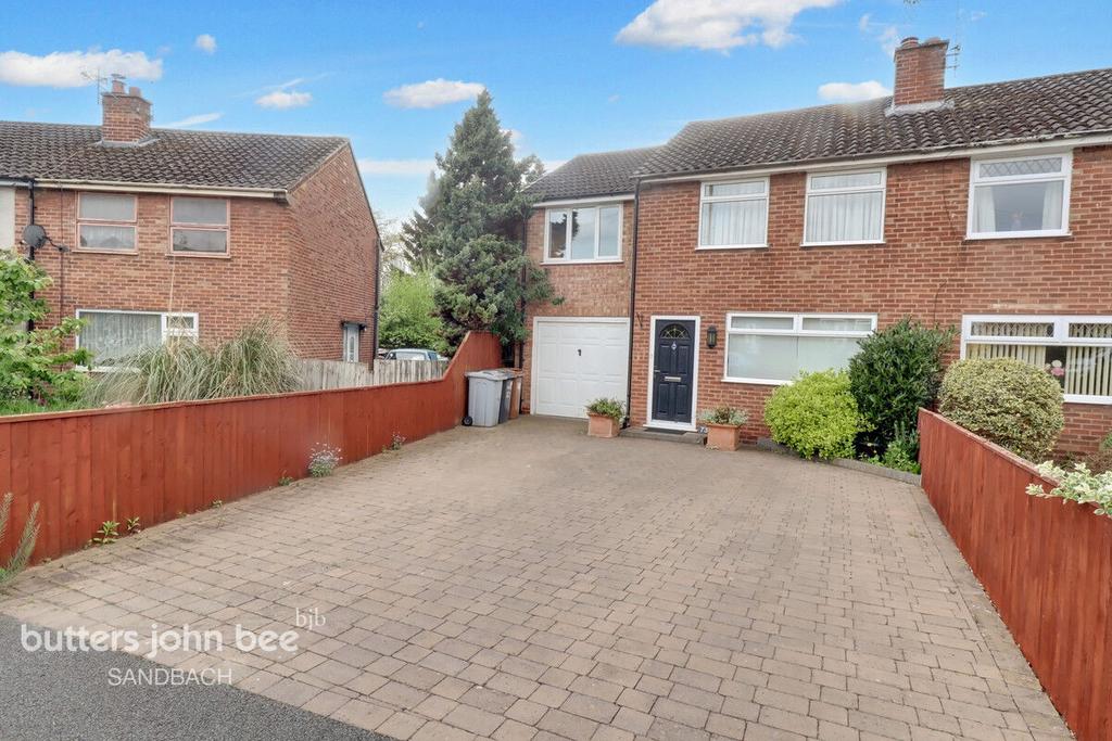 Oldfield Road, Sandbach 4 bed semi-detached house - £325,000