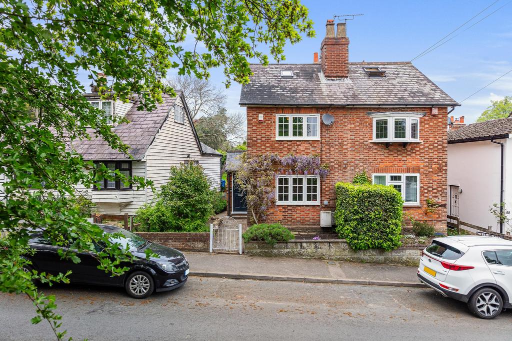 Chipstead Lane, Sevenoaks, Kent, TN13 3 bed semi-detached house - £645,000