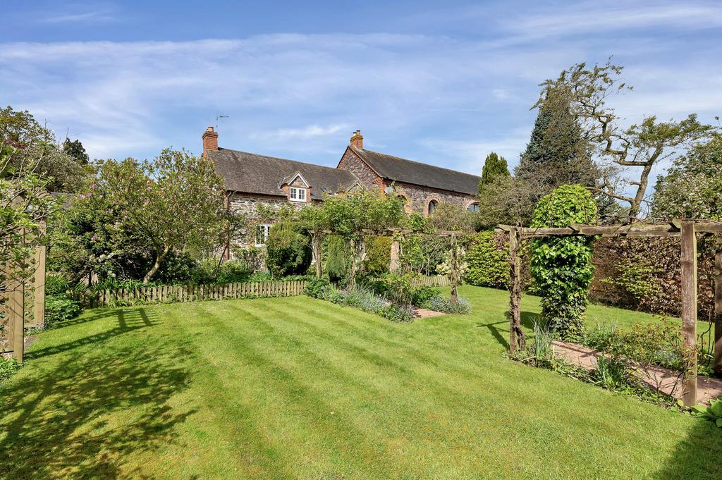 Woodhouse LE12 4 bed semi-detached house - £850,000