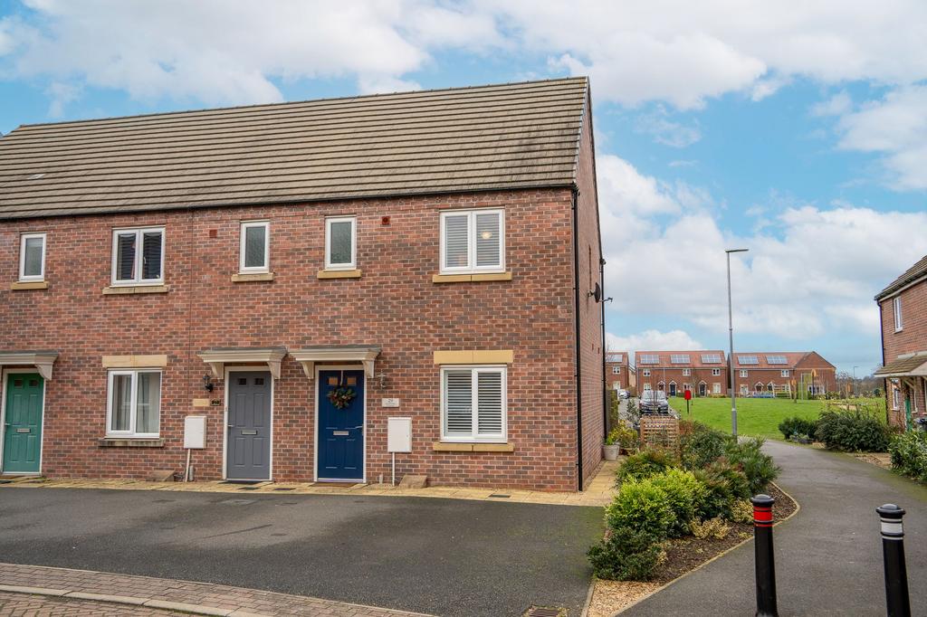Cornflower Crescent, Barleythorpe, LE15 2 bed end of terrace house - £ ...