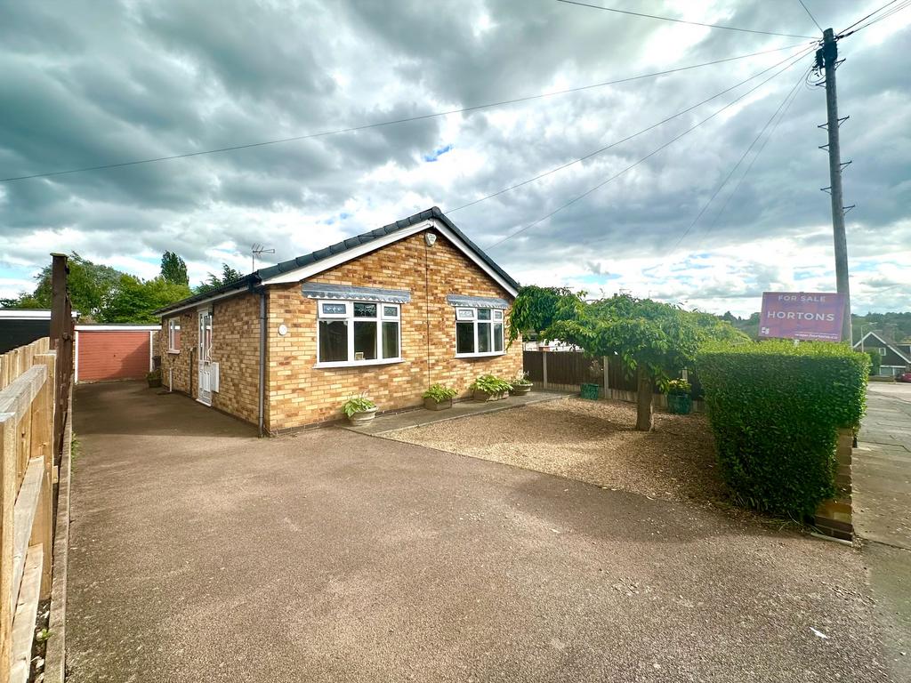 Radiant Road, Leicester, LE5 2 bed detached bungalow - £275,000