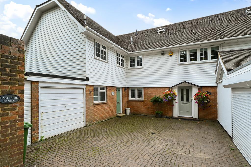 Point Hill, Rye, East Sussex TN31 7NP 3 bed house - £425,000