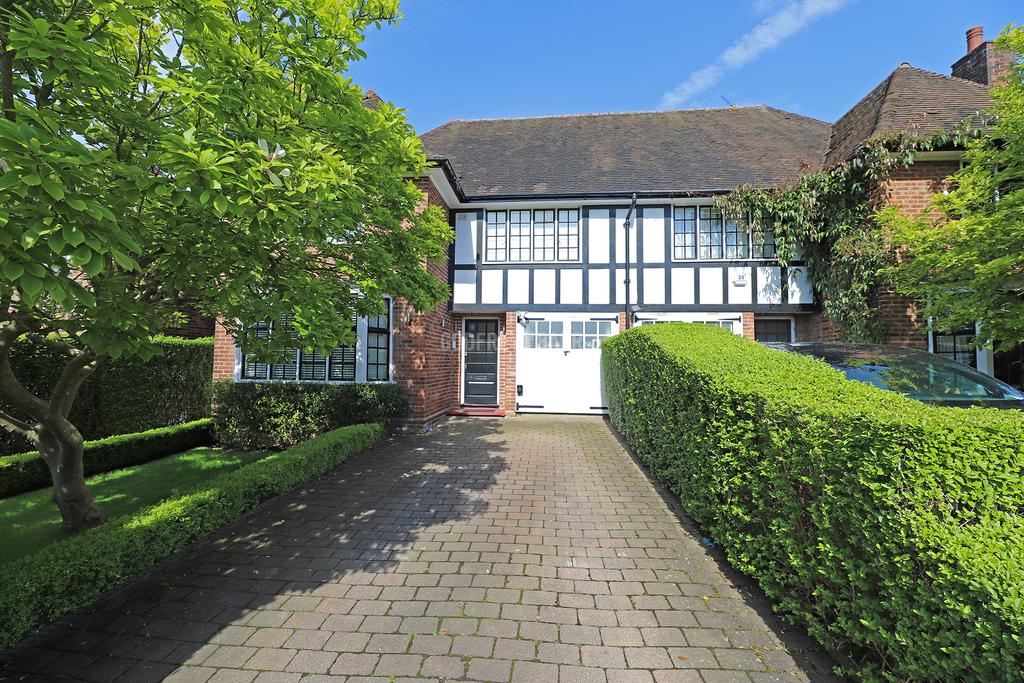 Hampstead Garden Suburb N2 5 bed semi-detached house - £1,815,000