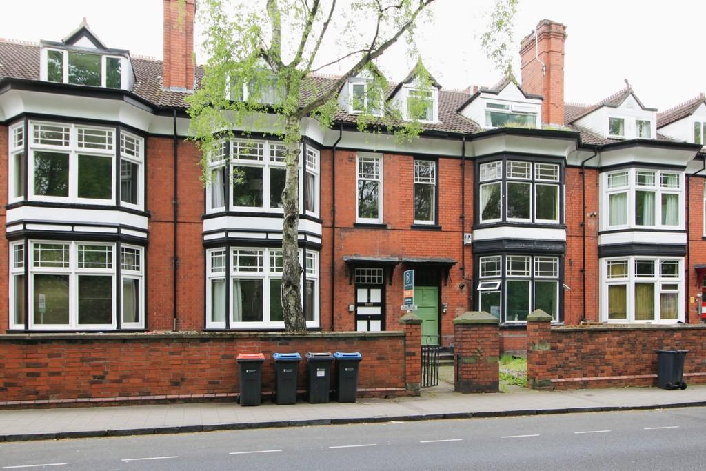 Hoole Road, Chester CH2 1 bed ground floor flat - £725 pcm (£167 pw)