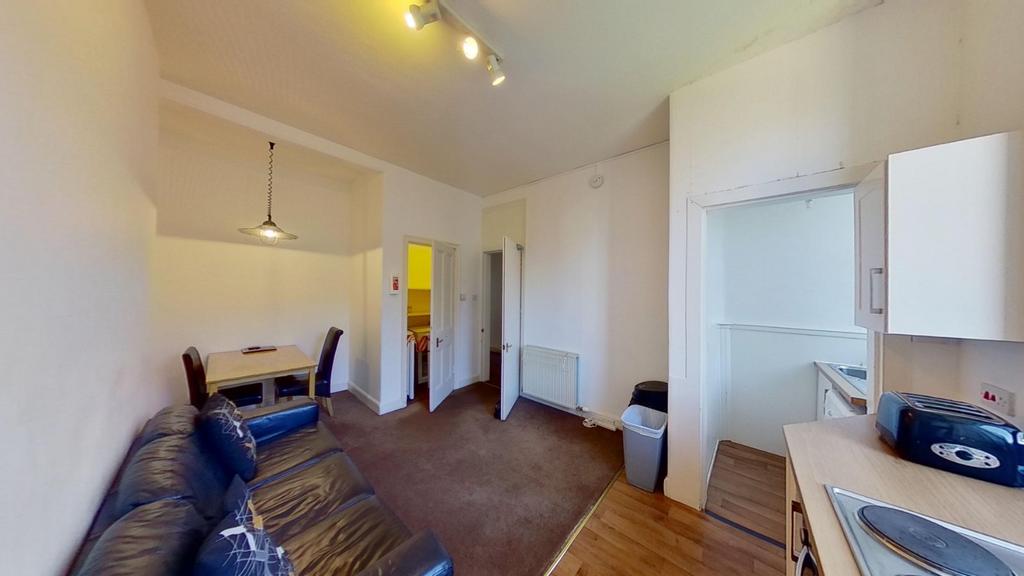 (3f2) Leamington Terrace, Edinburgh... 3 bed flat to rent - £2,642 pcm ...