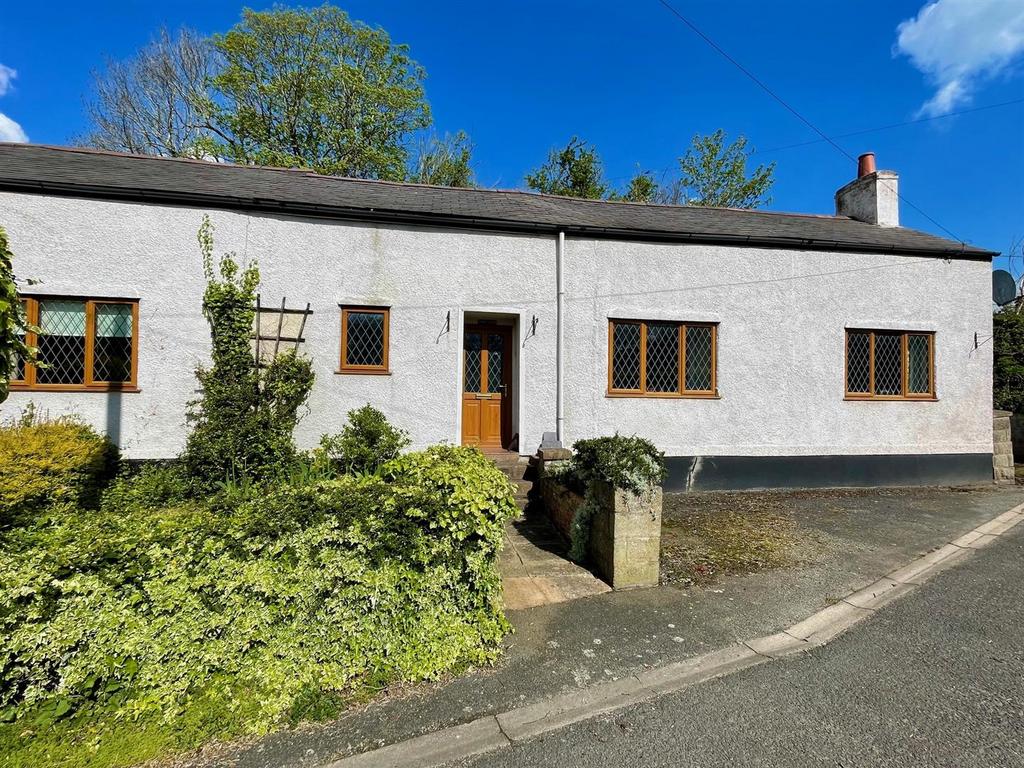 Victoria Terrace, Bodfari 3 bed semi-detached bungalow - £175,500