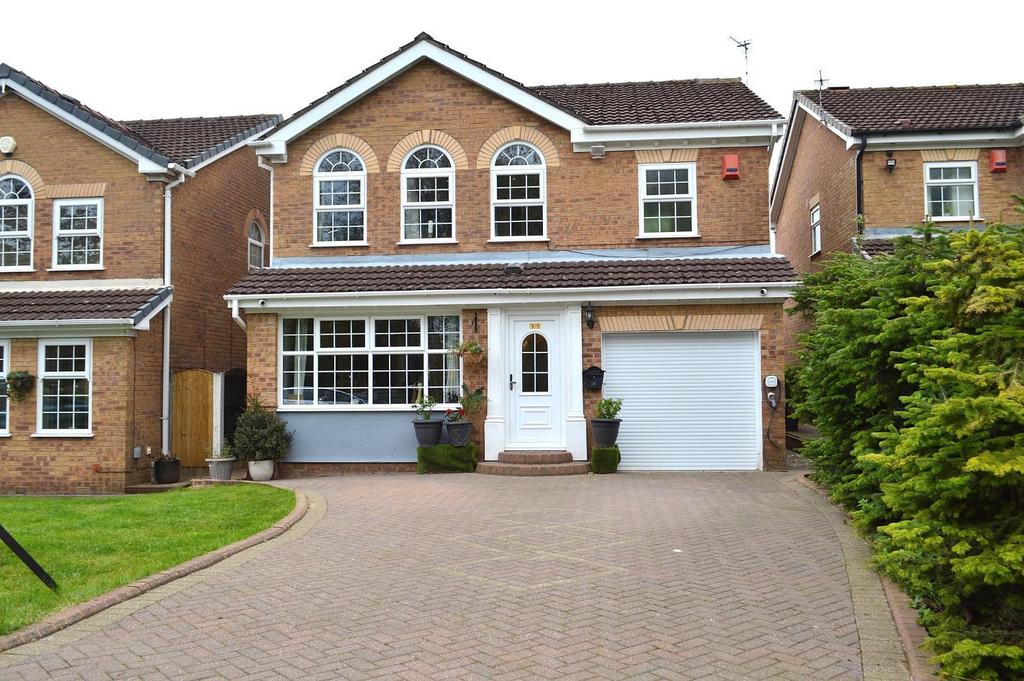 Stockburn Drive, Failsworth, M35 4 bed detached house - £415,000
