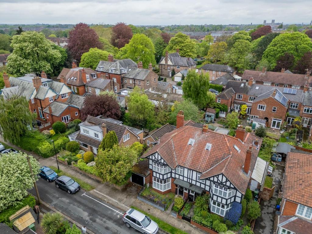 Derwent Road, York 5 bed semi-detached house for sale - £700,000