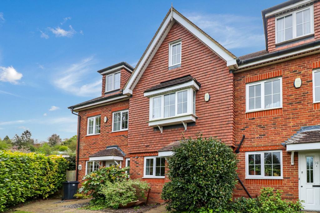 Cameron Road, Chesham... 3 bed terraced house for sale - £475,000