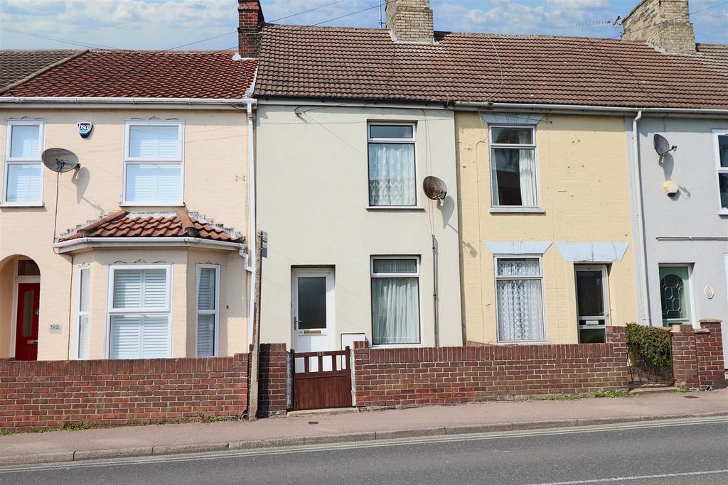 St. Peters Street, Lowestoft 3 bed terraced house - £115,000