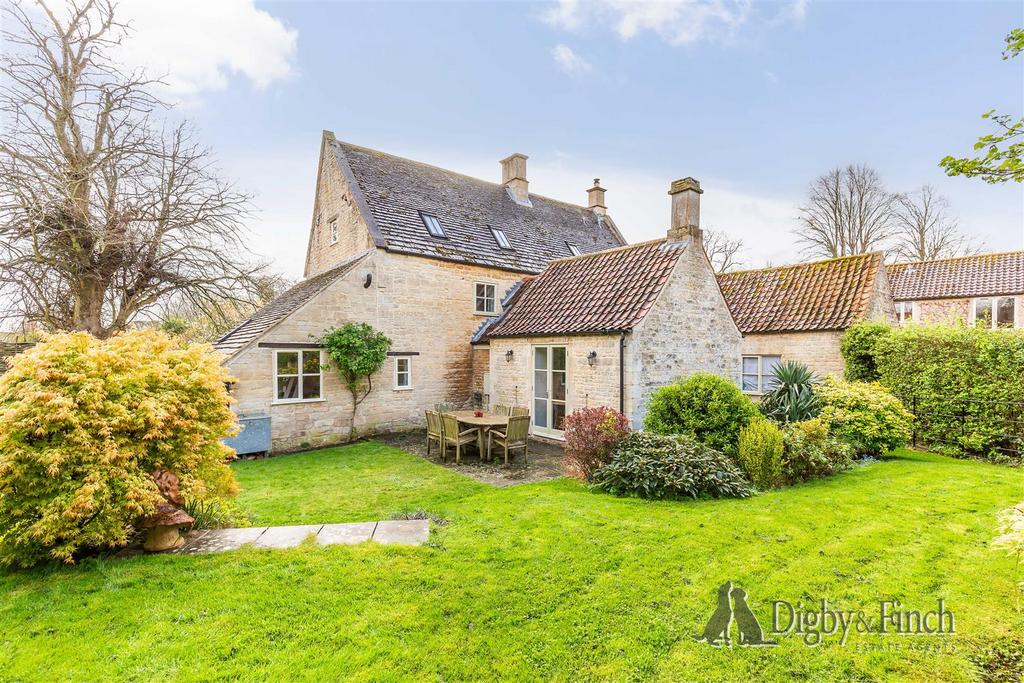 West Street, Clipsham, Rutland 3 bed detached house - £685,000