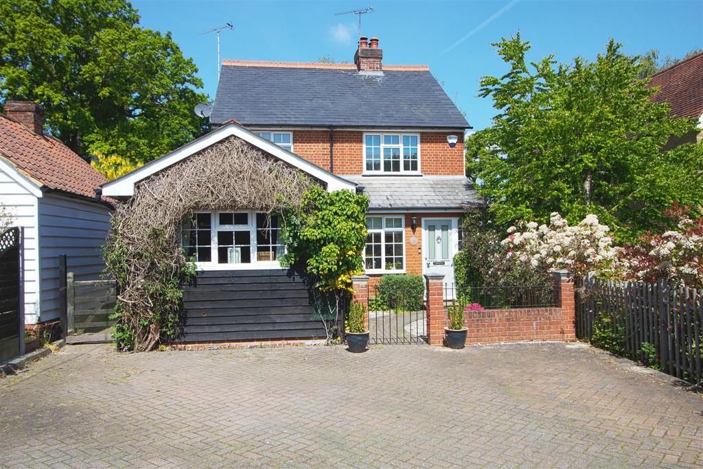 Laindon Common Road, Billericay CM12 4 bed detached house for sale - £ ...