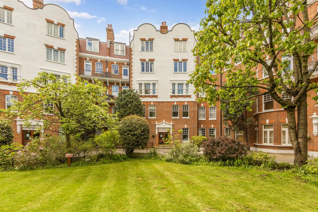 Kings Gardens, West Hampstead, London 1 bed flat - £400,000