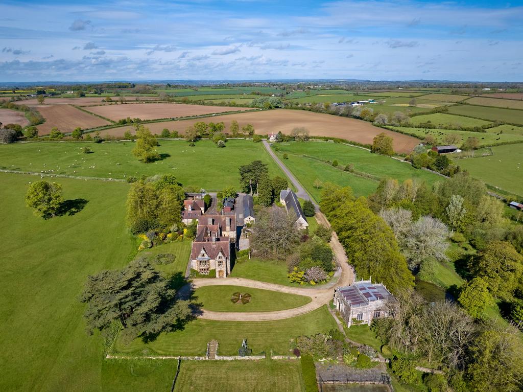 The Steane Park Estate, Brackley, Northamptonshire, NN13 11 bed ...