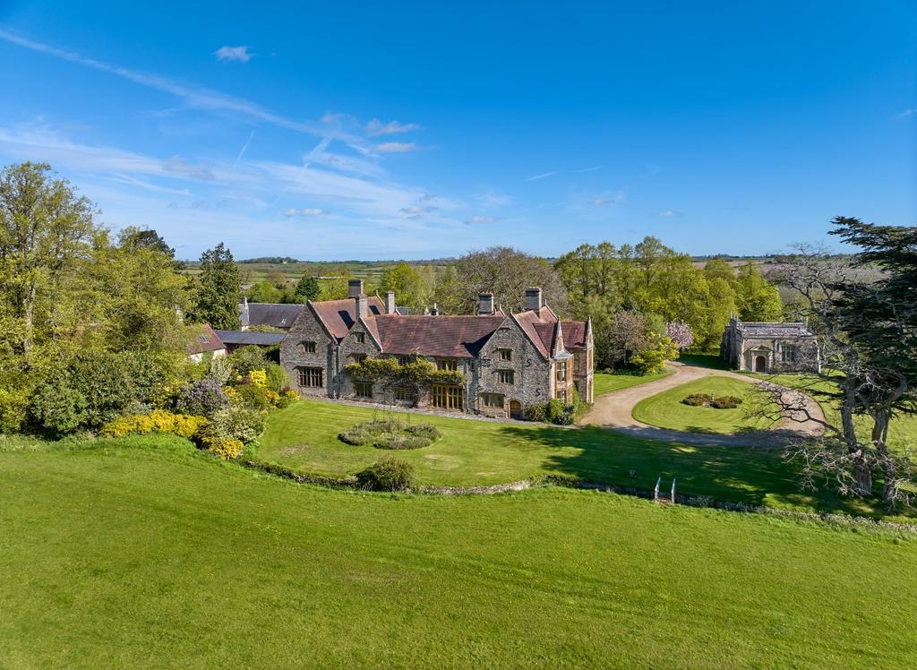 The Steane Park Estate, Brackley... 11 bed equestrian property - £8,000,000