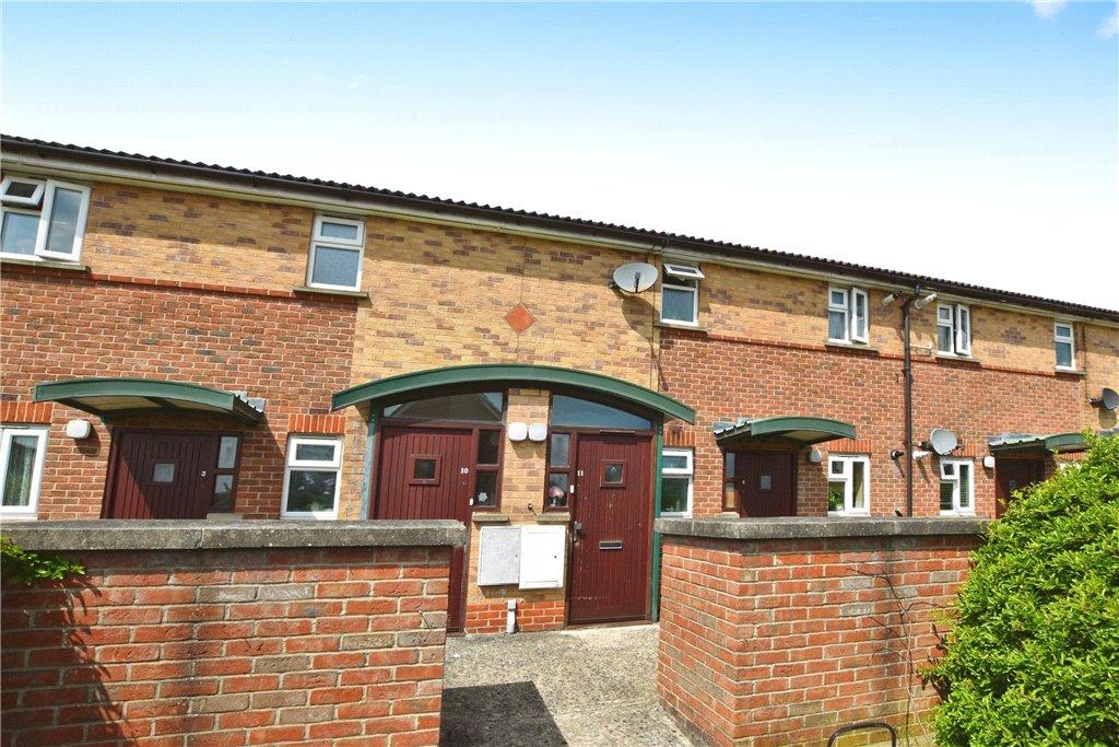 School Lane, Harlow, Essex 1 bed maisonette - £160,000