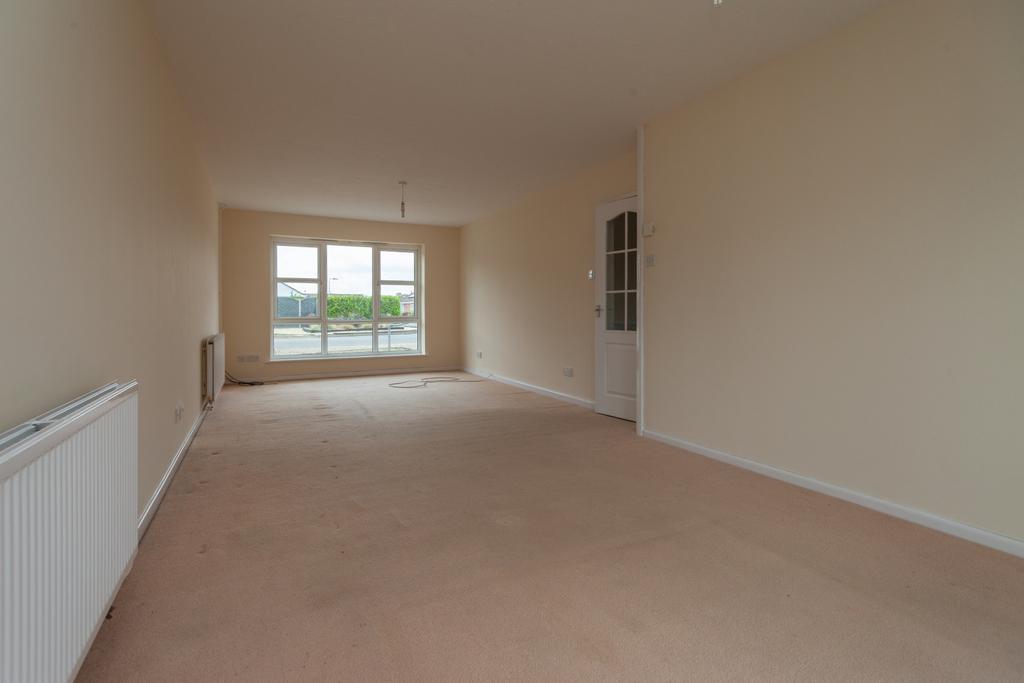 Chequer Field, Sutton Heath, IP12 3TT 2 bed semi-detached bungalow - £ ...