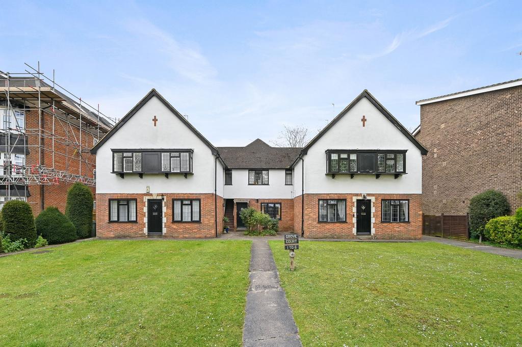 Grove Road, Sutton 2 bed maisonette - £400,000