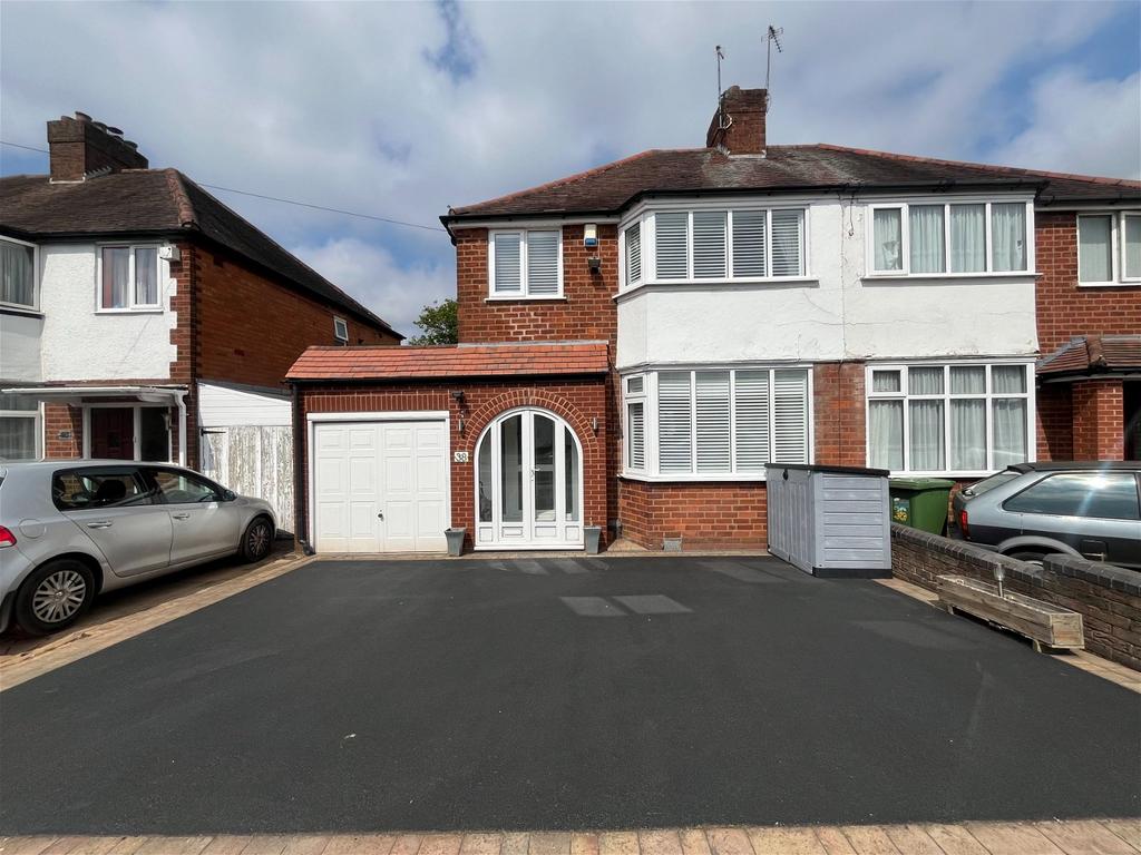 Stanton Road Solihull B90 3 Bed Semi Detached House For Sale £410 000