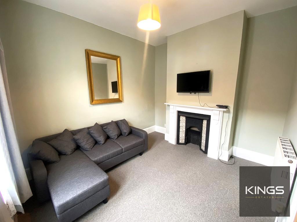 Percy Road, Southsea 3 bed end of terrace house - £1,500 pcm (£346 pw)
