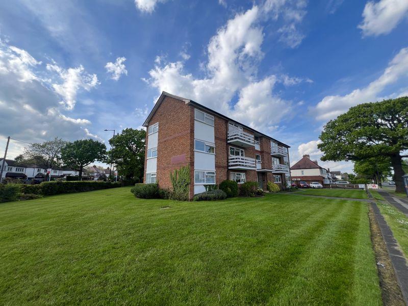 Springfield Road, Sutton Coldfield... 2 bed apartment - £165,000