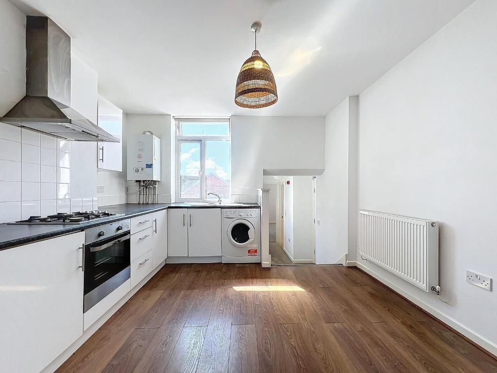 Taff Embankment, Grangetown, Cardiff 2 bed apartment - £995 pcm (£230 pw)