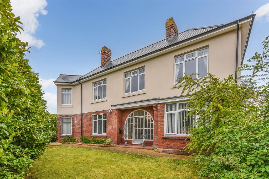 London Road, Cosham 5 bed detached house - £750,000