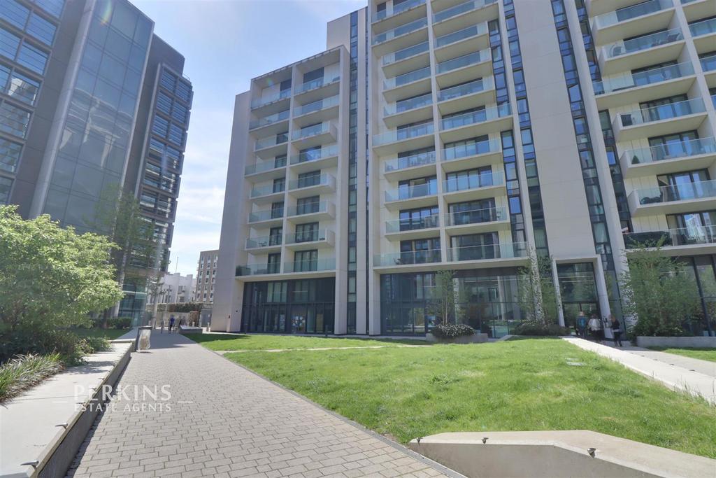 Elvin Gardens, Wembley, HA9 1 bed flat - £1,825 pcm (£421 pw)