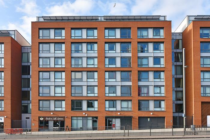 The Lock Building, High Street... 1 bed apartment - £1,700 pcm (£392 pw)