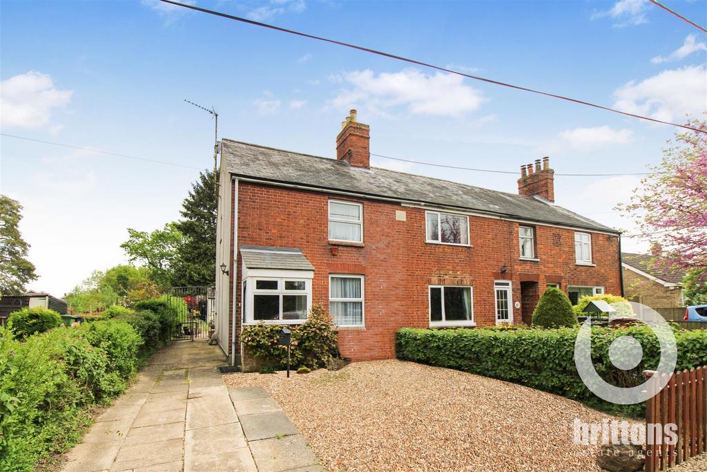 Chapel Road, Pott Row 2 bed cottage - £225,000