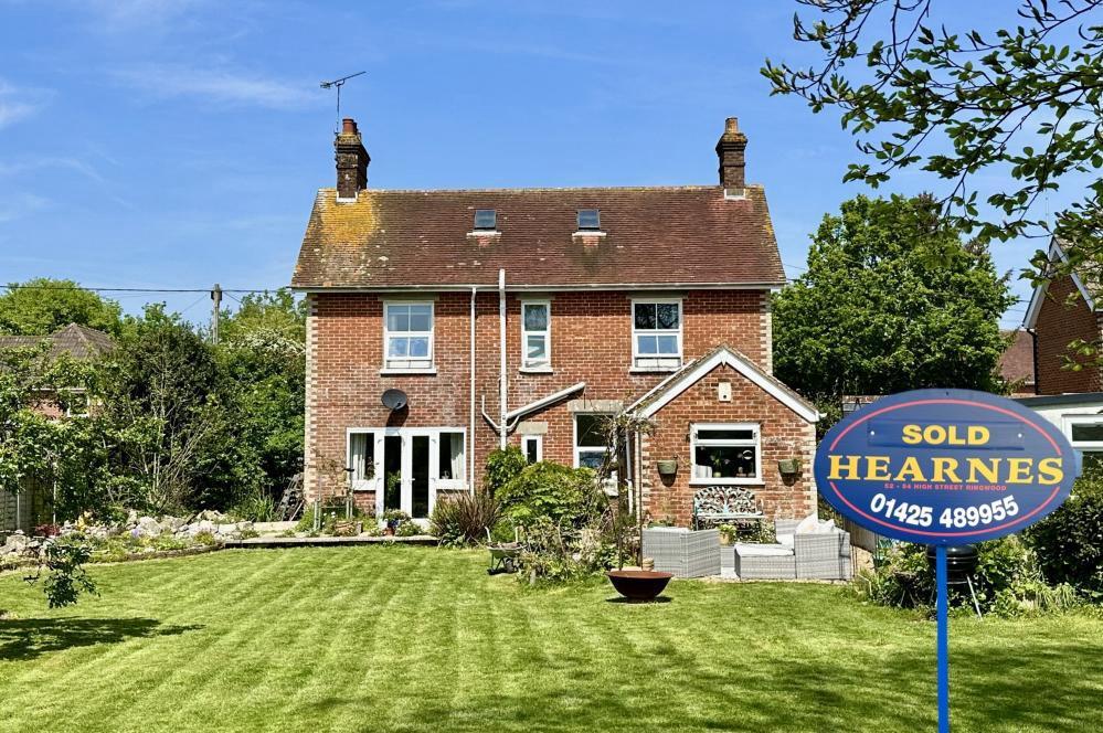 Northfield Road, Ringwood, BH24 1SU 4 bed detached house - £775,000
