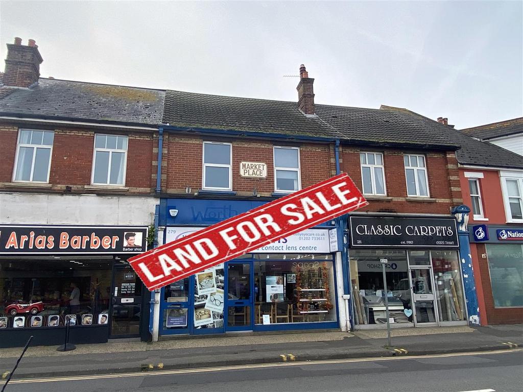 Parkstone, Poole BH14 1 bed property with land for sale - £90,000