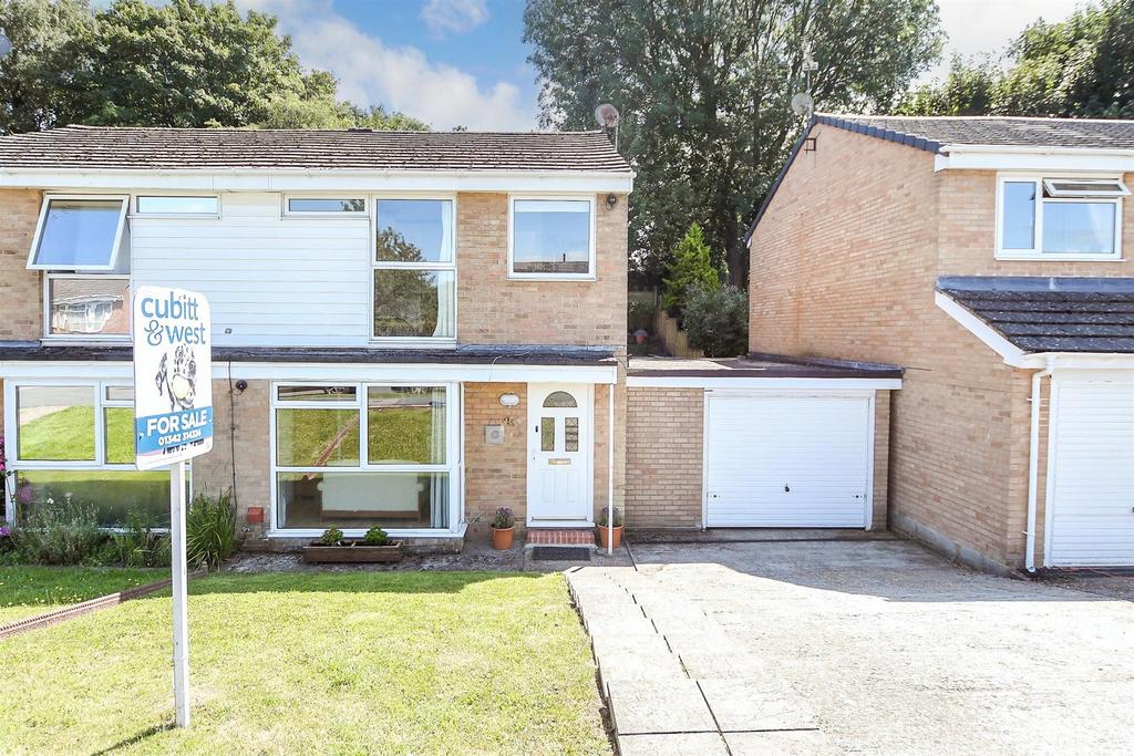Hazel Way, Crawley Down, West Sussex 3 bed semi-detached house - £395,000