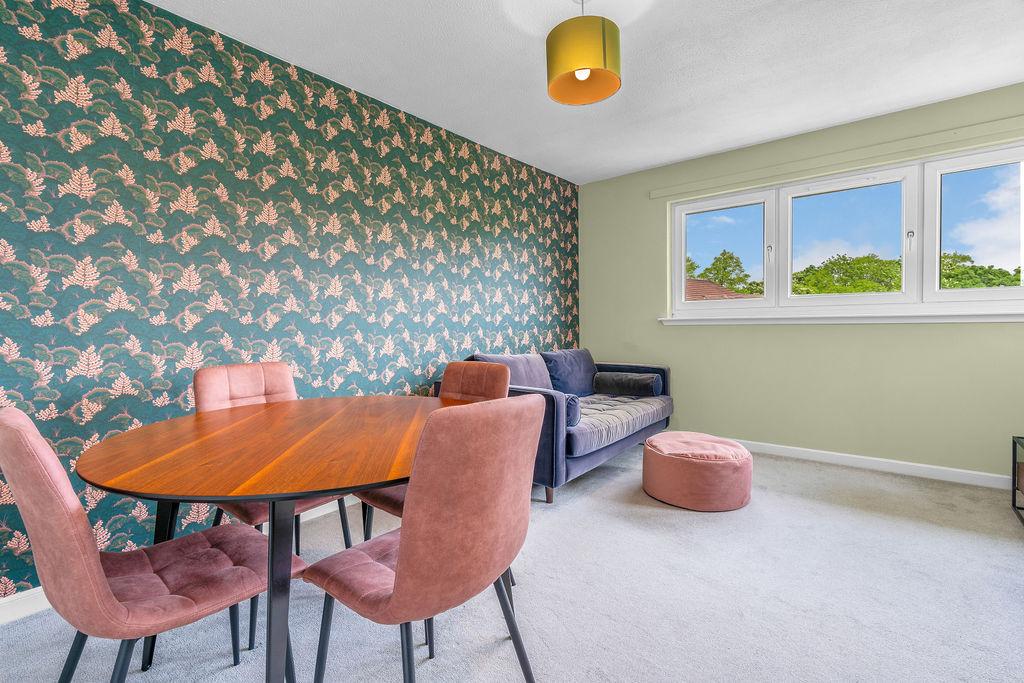 Inglis Green Rigg, Kingsknowe... 2 bed flat - £1,375 pcm (£317 pw)