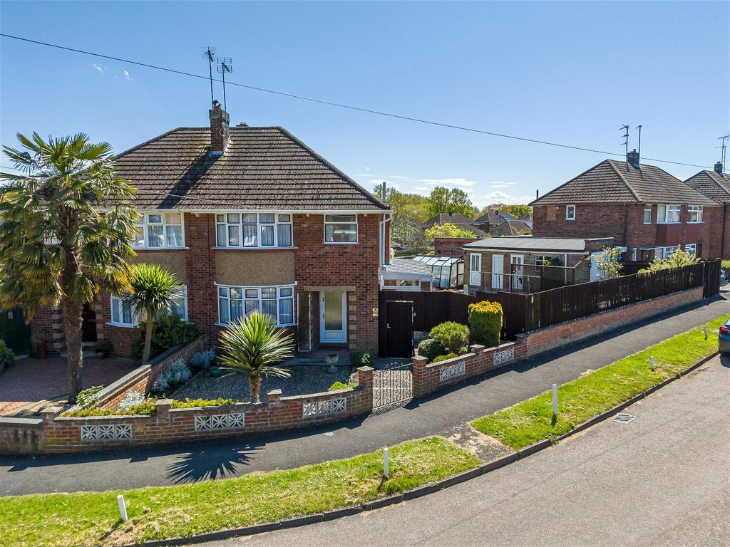 Greenfield Avenue, Kettering NN15 3 bed semi-detached house for sale ...