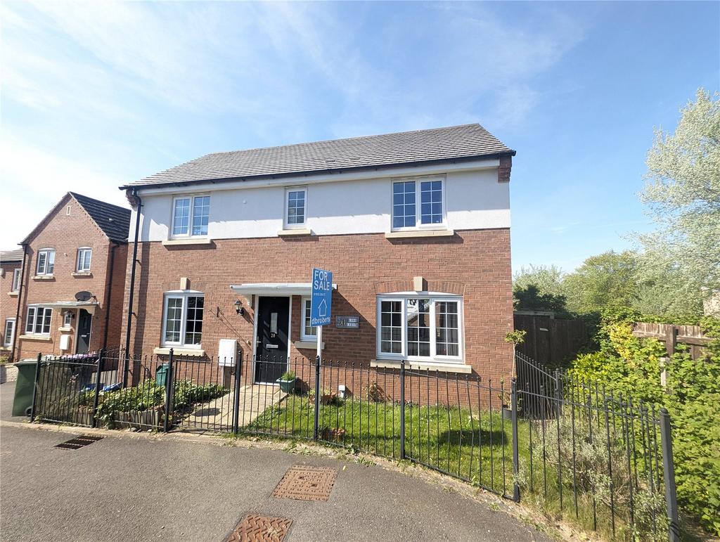 Long Leasow, Woodside, Telford... 3 bed detached house for sale - £210,000