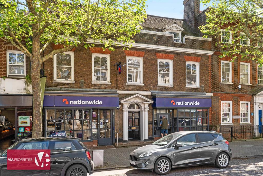 High Street, Hoddesdon EN11 1 bed apartment to rent - £1,200 pcm (£277 pw)