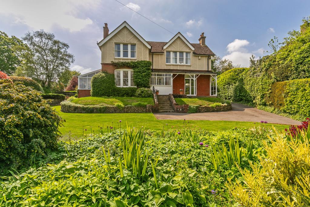 Hurdle Way, Compton, SO21 5 bed detached house - £1,350,000