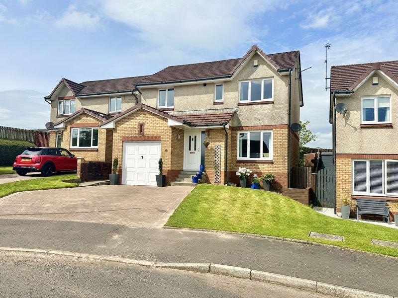 Cauldhame Rigg, Stewarton 4 bed detached house - £220,000